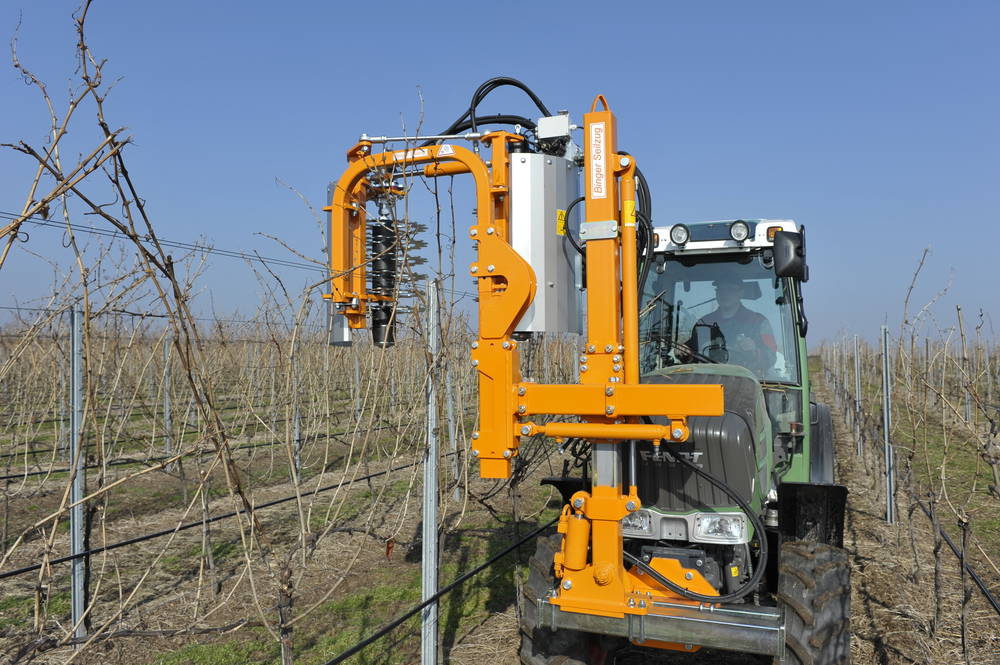 Binger Pre-Pruner: - Blueline Manufacturing Co.