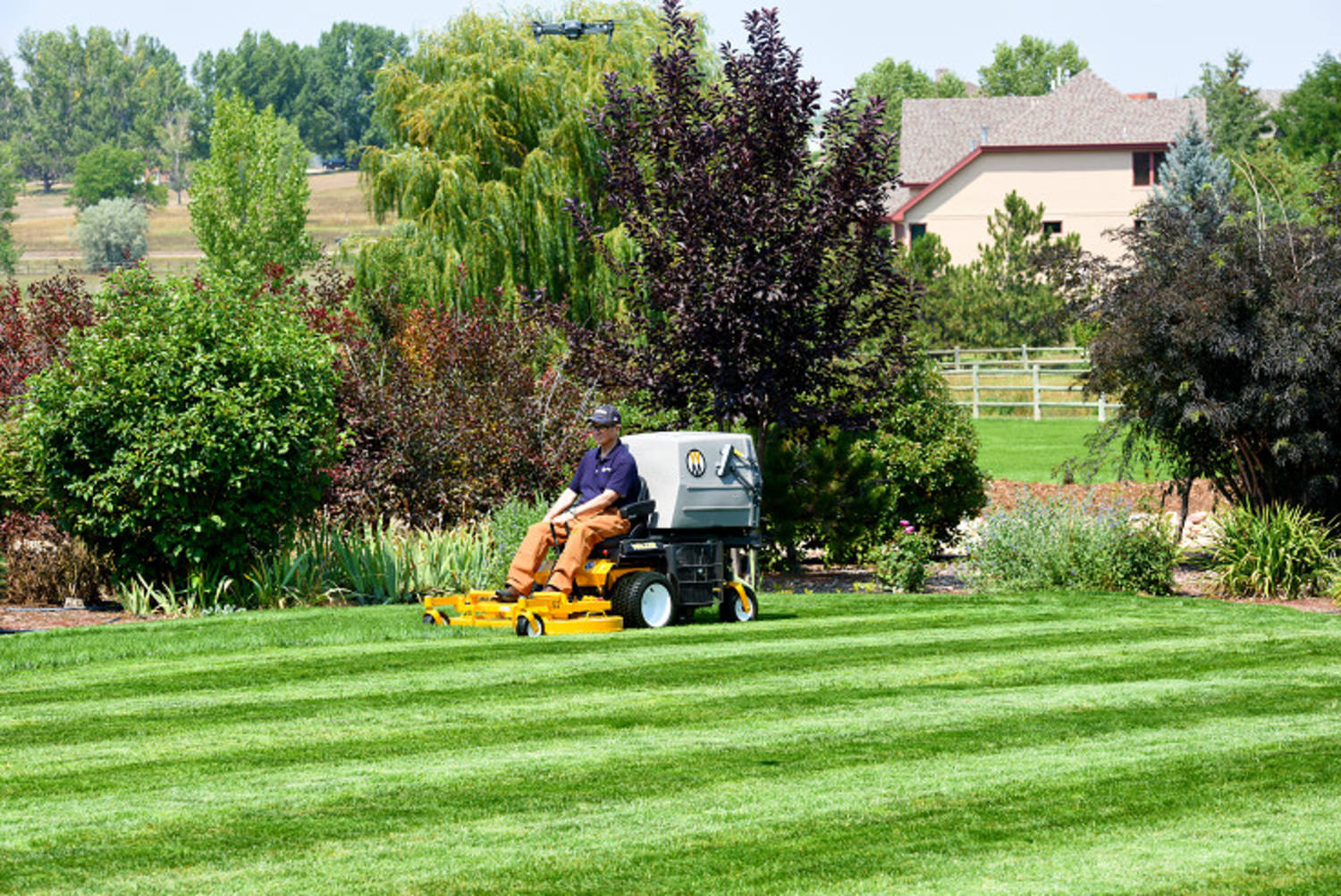Walker Mowers: Explore The Walker Advantage - Blueline Manufacturing Co.