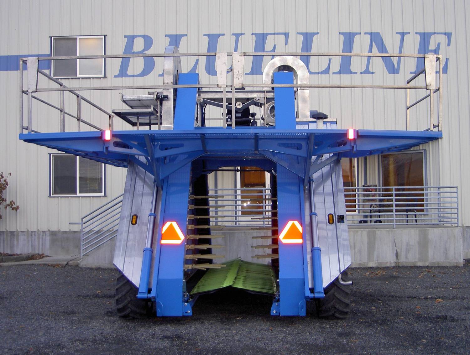 Blueline BH100 Berry Harvester: BH-100 - Blueline Manufacturing Co.